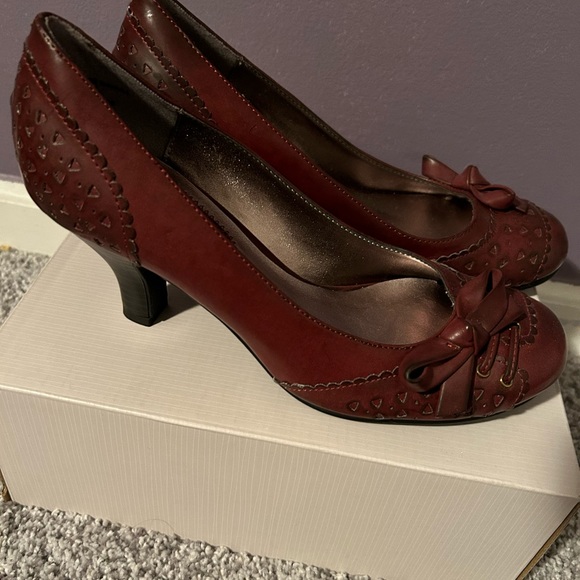 BONGO | Shoes | Vintage Bongo Maroon Pumps | Poshmark